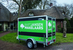 Het verkopen van uw huis is een belangrijke stap. Uw makelaar kiezen ook!